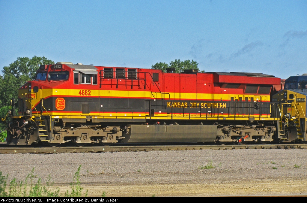 KCS 4682, BNSF's Aurora Sub.